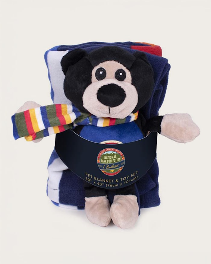 Shop the Best Gifts for Your Furry Friends | Pendleton